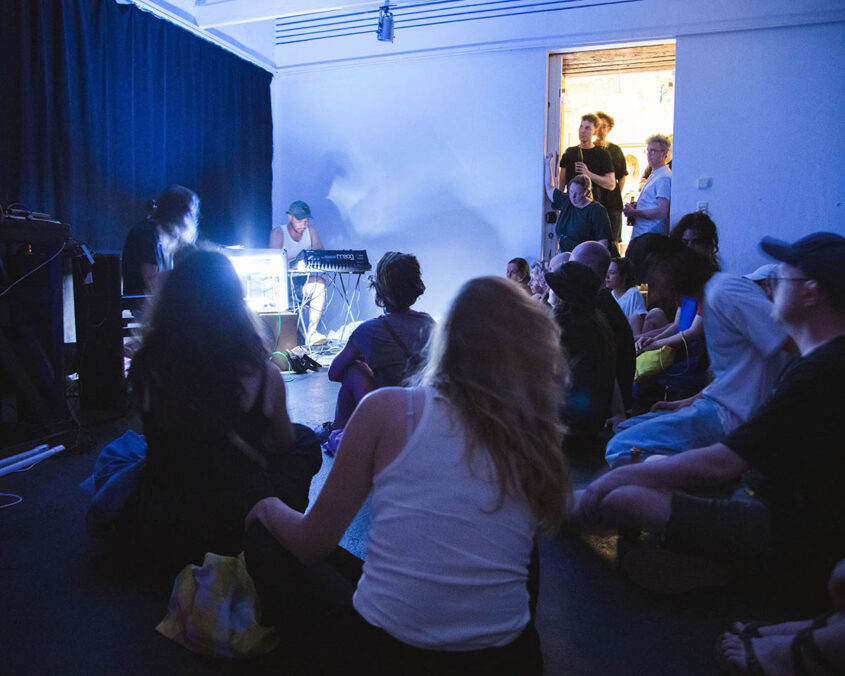 Les Nouveaux Riches Magazine – Art meets Radical Openness