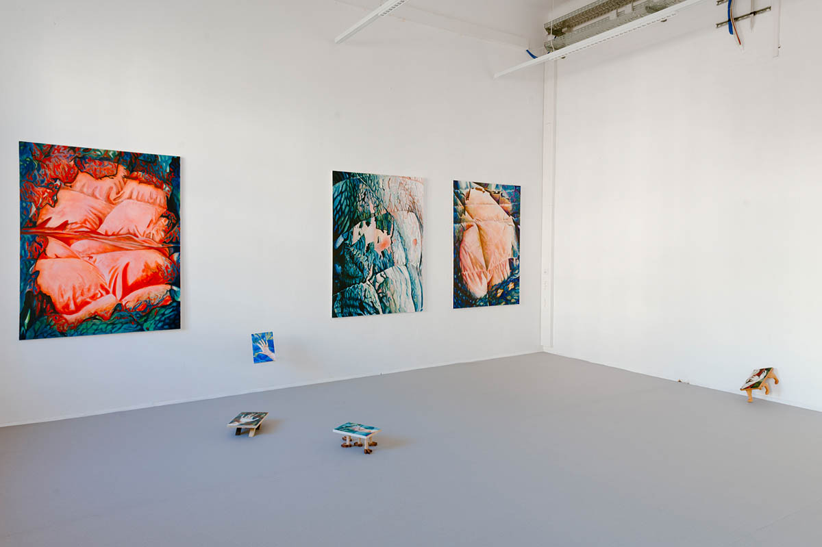 Les Nouveaux Riches Magazine – Emma Kling. Review