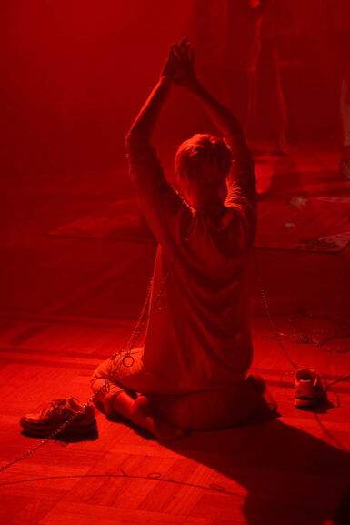 Les Nouveaux Riches Magazine – Interview with Penny Rafferty